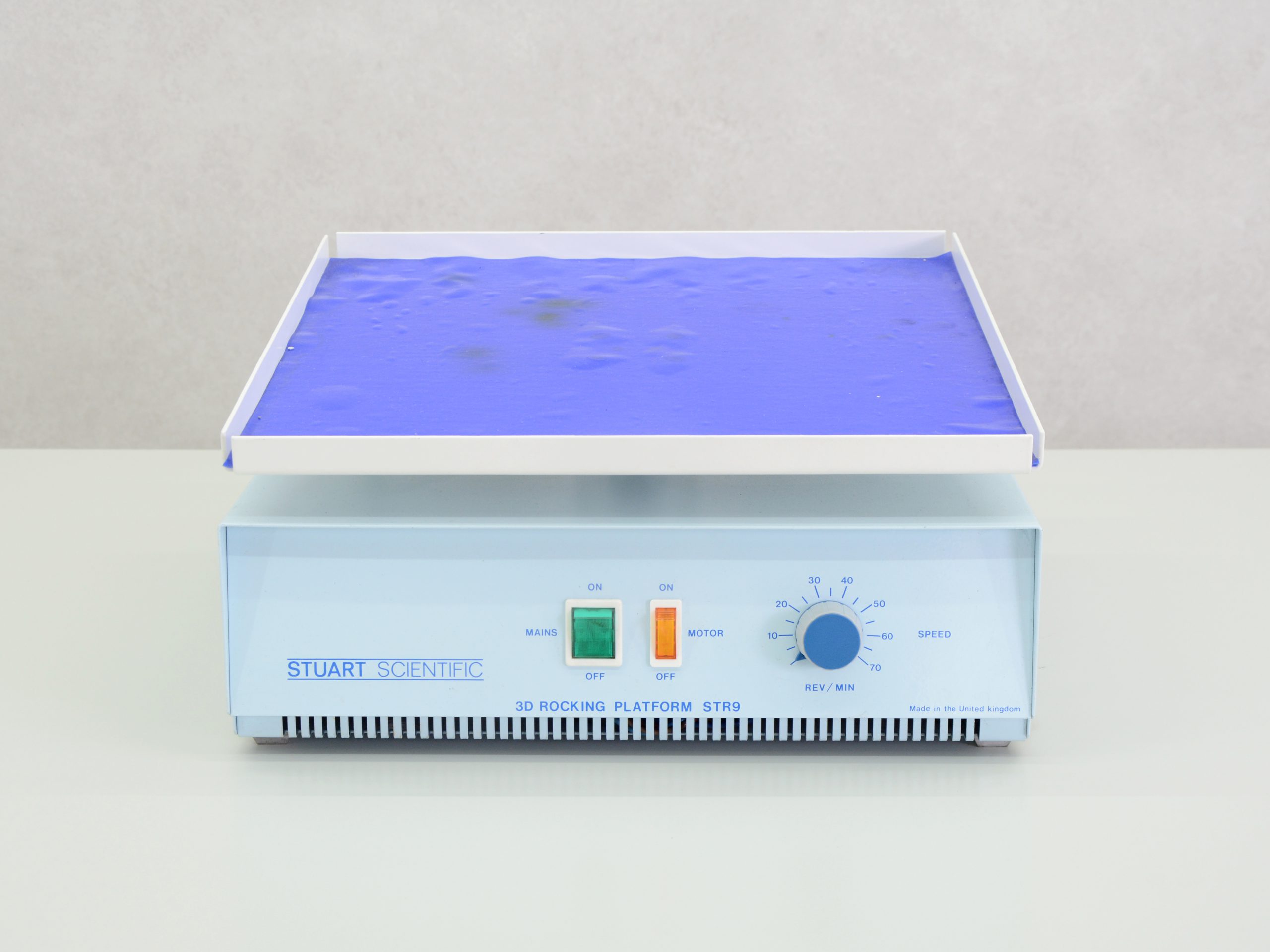 Stuart STR9 3D Rocking Platform - Gemini BV