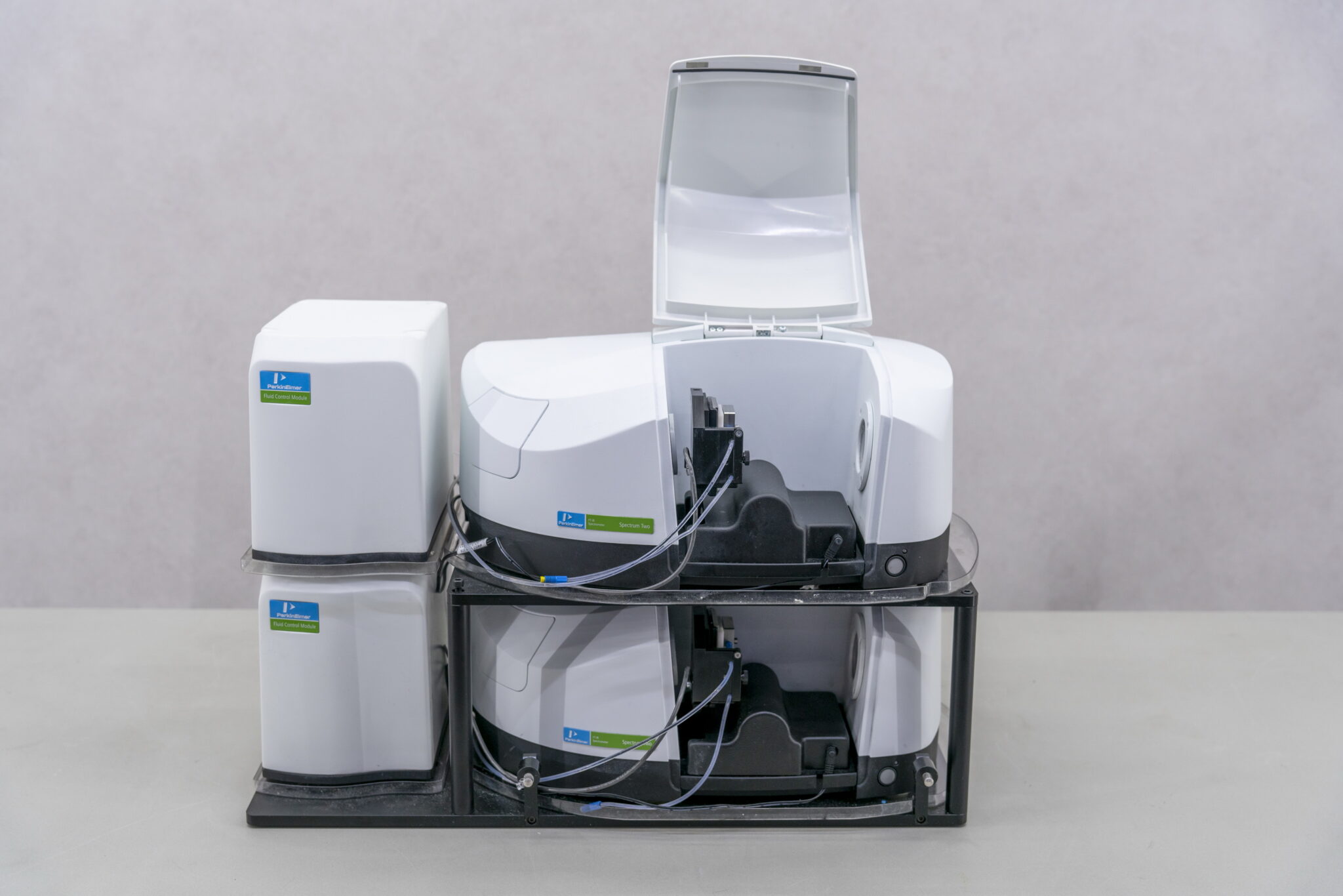 Perkin Elmer Fluid-Steuermodul und Spectrum Two FT-IR-Spektrophotometer ...